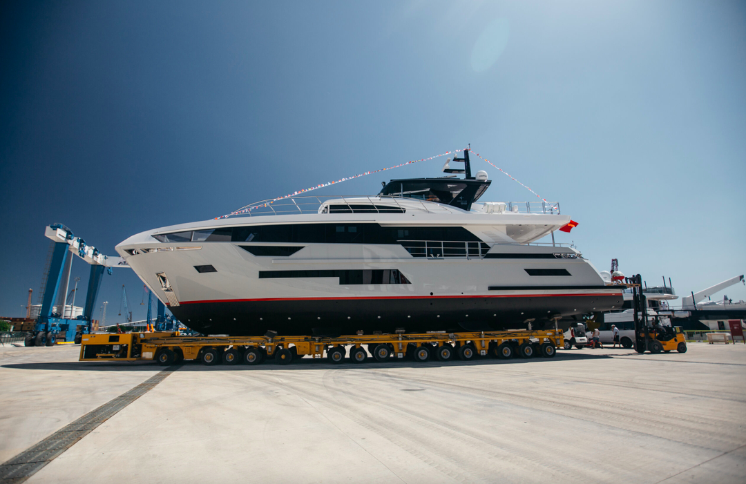 Спуск яхты Bering 92 в Анталии - Bering Yachts